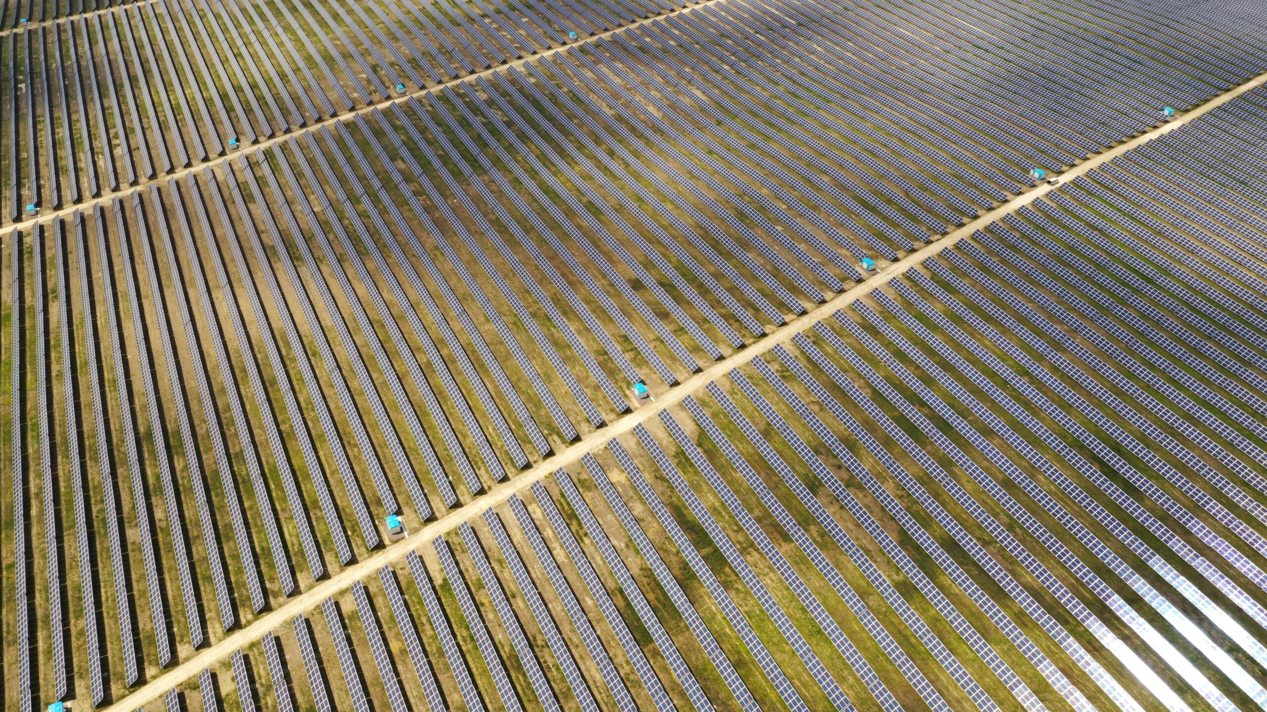 Matrix Renewables, Emeren to partner on Italian battery portfolio ...