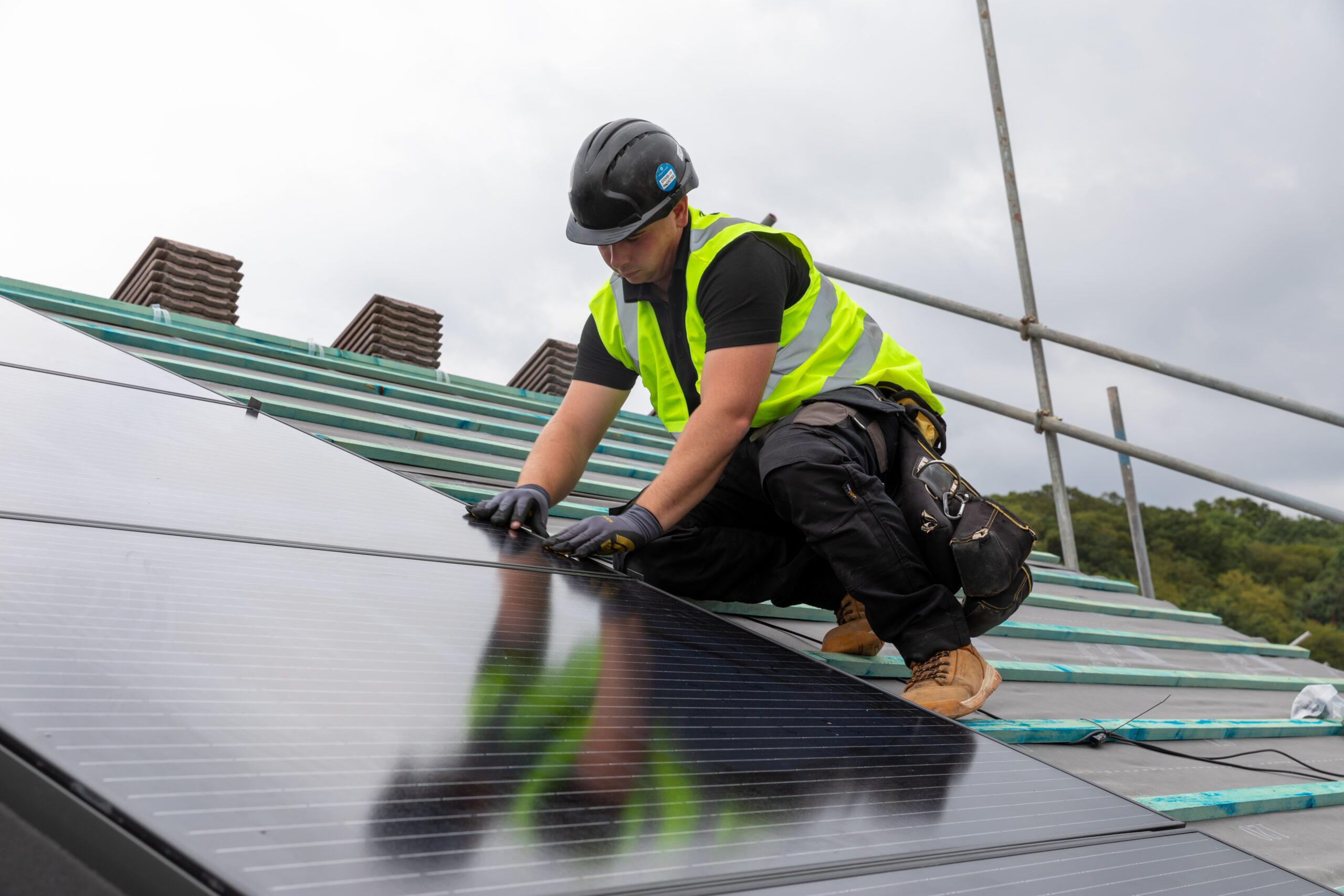 E.ON to fully acquire UK installer Eco2Solar | Clean Energy Pipeline