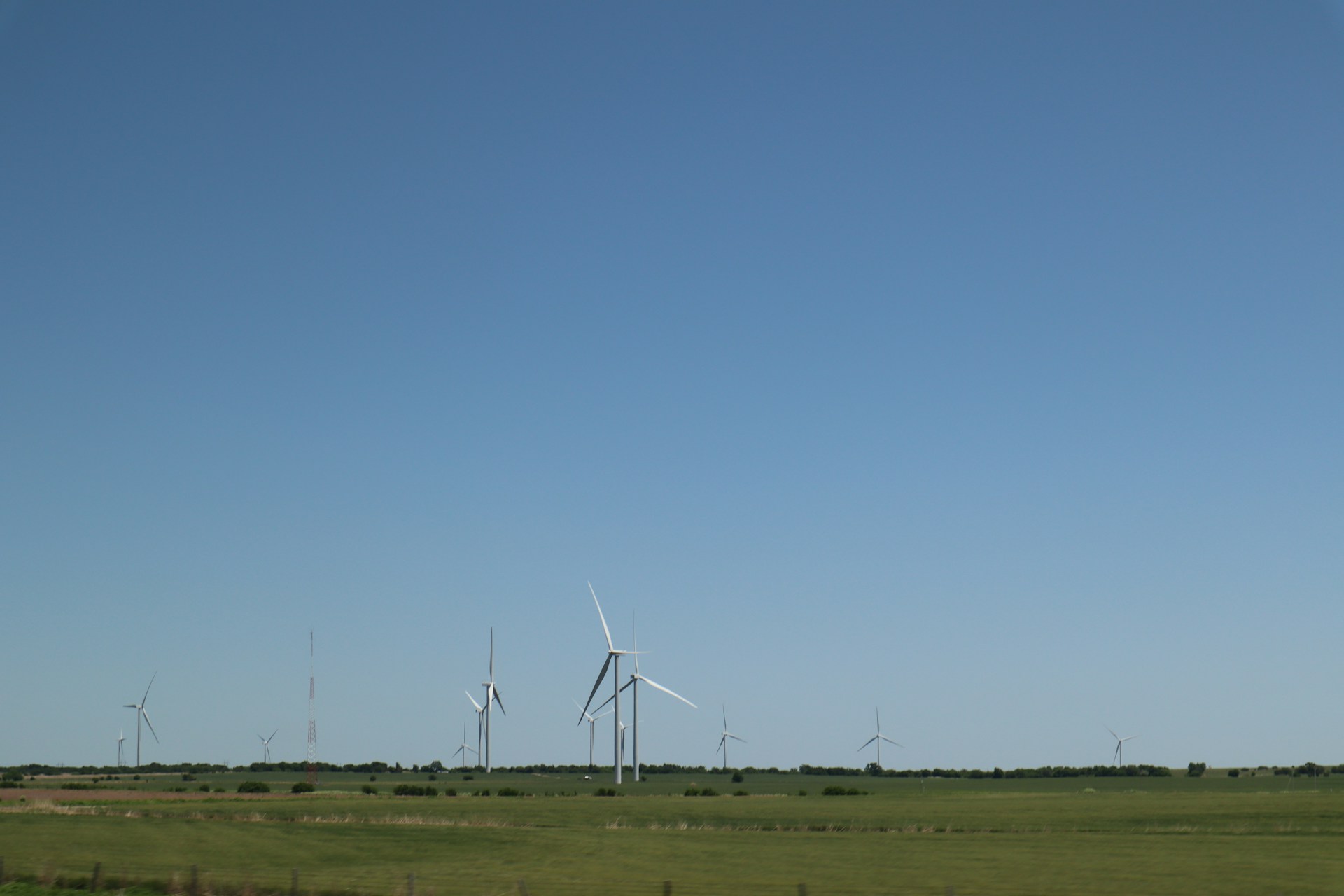 Tata Motors and Tata Power target 131 MW hybrid renewables plant in ...